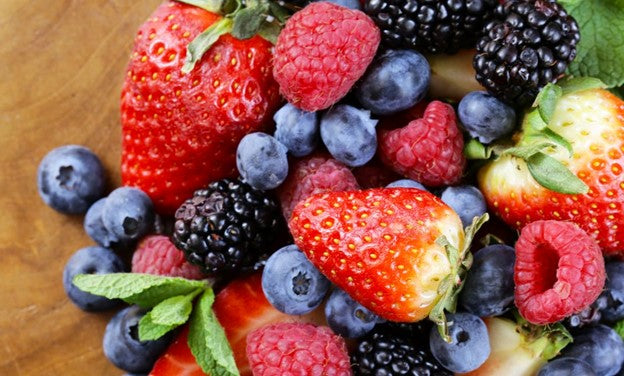 The Ultimate Guide to Berries for Dogs: Safety, Benefits, and Tips ...
